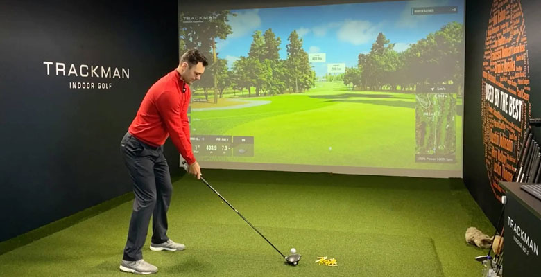 ゴルフシミュレーター | 滋賀でゴルフ練習するなら 24時間利用できるインドアゴルフ練習場 HYPER GOLF